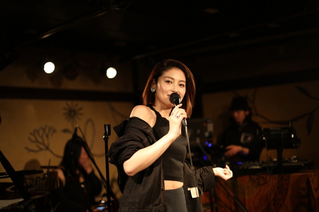 【ライブレポート】AYACA、デビューライブ"JOURNEY" - NARF&Co.