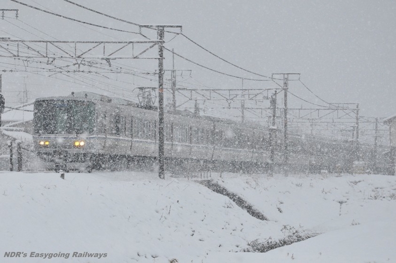 【JR貨・海】213系、近車入場甲種 - NDRのもっとの～んびり鉄道