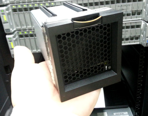 最近発表されたIBMの最新鋭の超高速フラッシュストレージ FlashSystem A9000をお借りしちゃいましたっ。 - ネットワールド らぼ