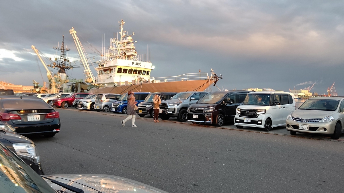 青森 八戸「館鼻岸壁朝市」国内最大級 - nfufの記録