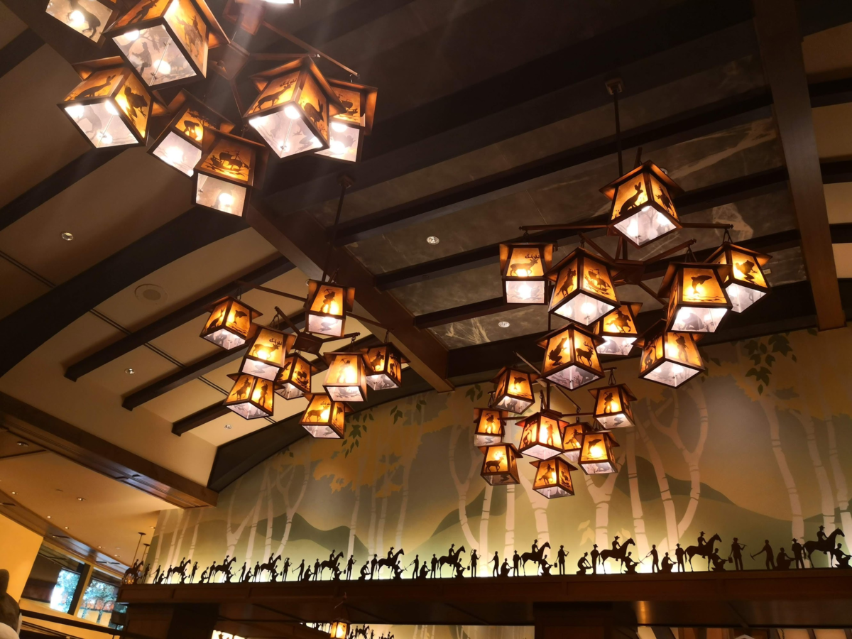 【キャラクターダイニング】ストーリーテラー・カフェの様子や予約方法をレポート～カリフォルニアDVC＆HGVC子連れ旅行記2019年GW② - 初心者陸マイラーが簡単にハワイに行く方法