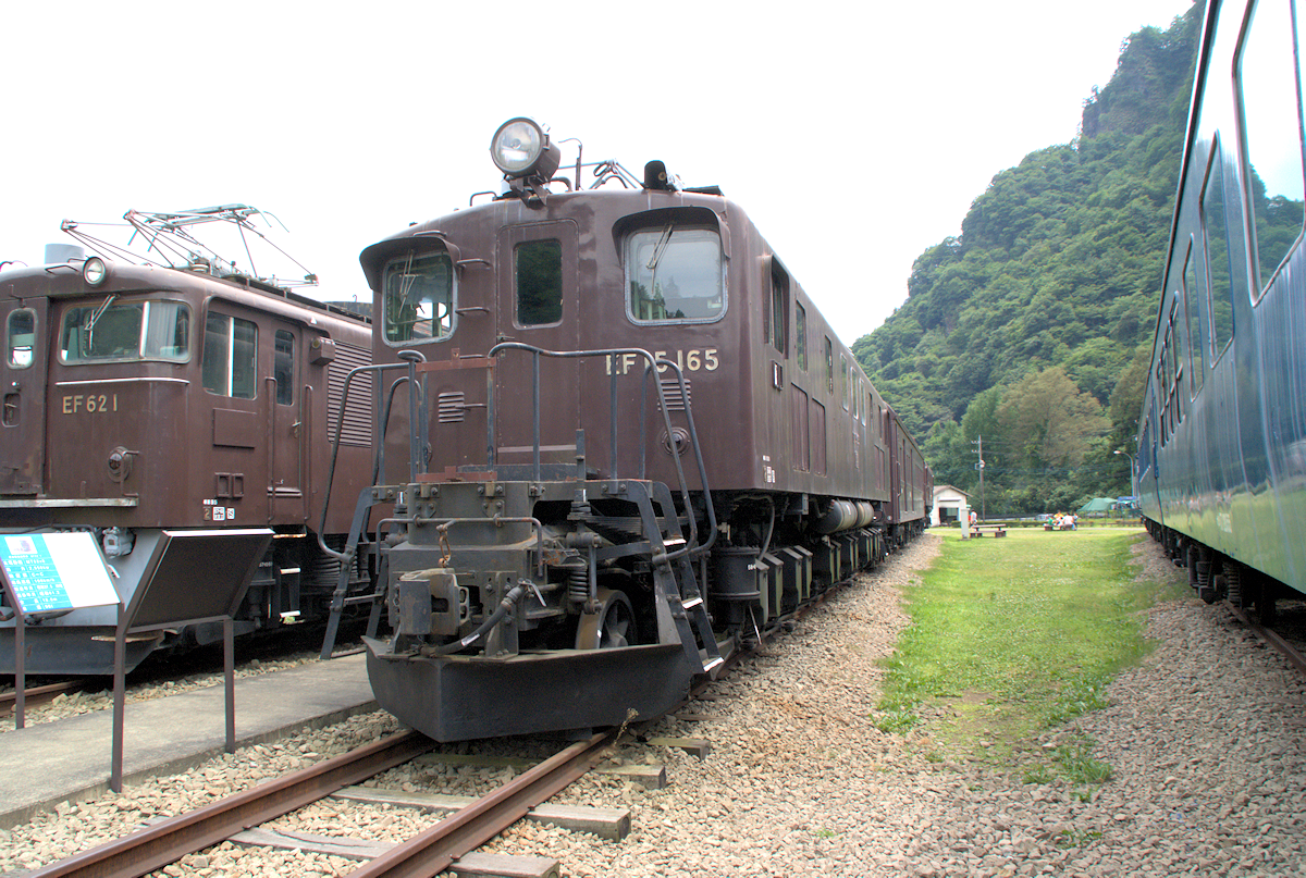 18両の小世帯で東海道・山陽路で奮闘した旅客用電機 EF61形【1】 - 旅メモ ～旅について思うがままに考える～