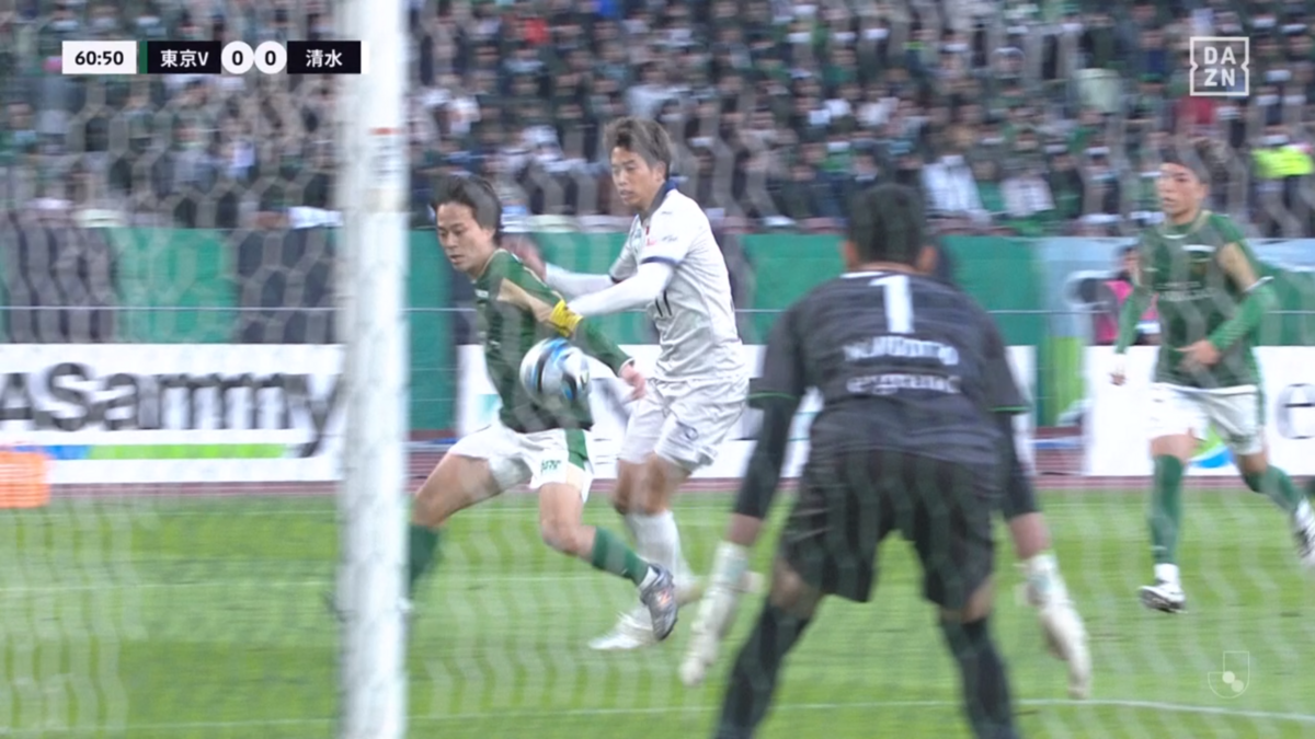 J1昇格プレーオフ決勝 2つのPK判定は妥当だったのか - numの野球・サッカーのルール解説