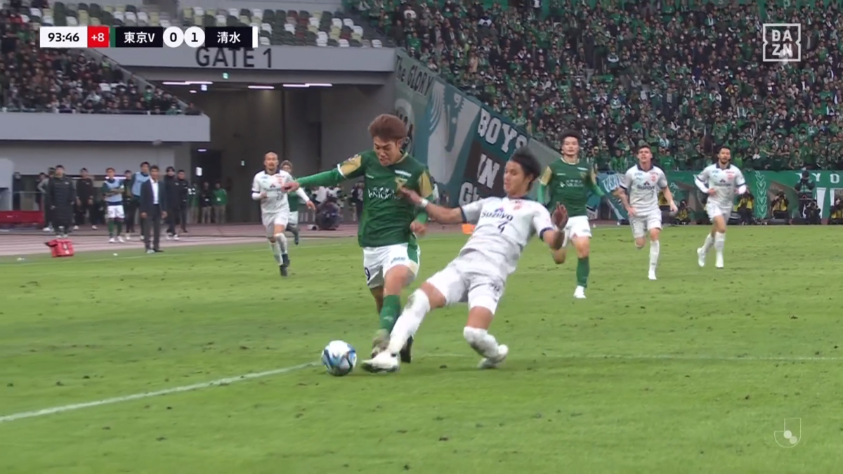 J1昇格プレーオフ決勝 2つのPK判定は妥当だったのか - numの野球・サッカーのルール解説