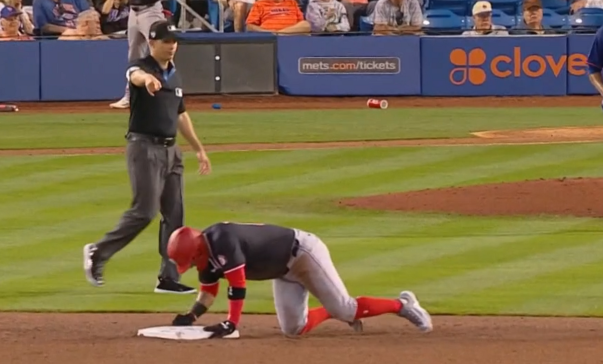 NPBとMLBではルールが違う？ブロッキングベースの適用内容の違いとは - numの野球・サッカーのルール解説