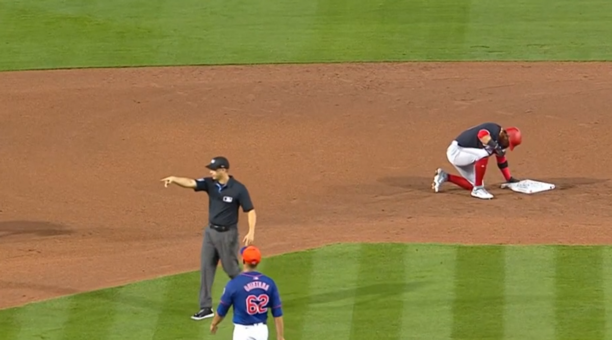 NPBとMLBではルールが違う？ブロッキングベースの適用内容の違いとは - numの野球・サッカーのルール解説