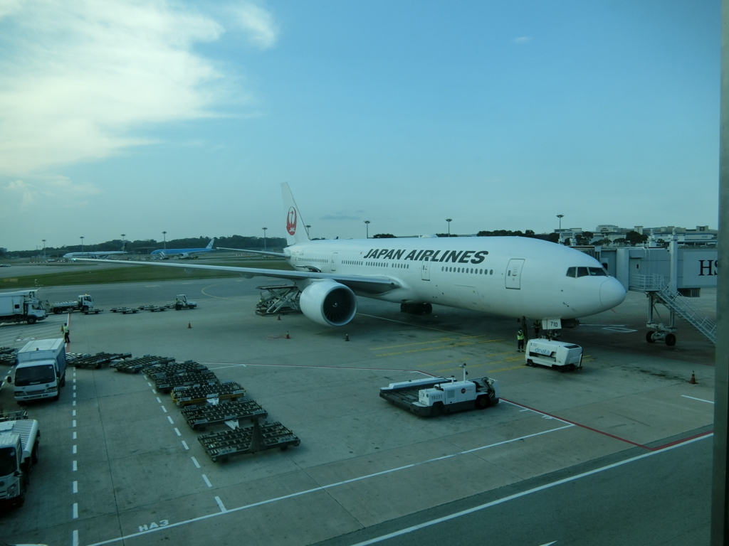 搭乗記 JAL 羽田⇒シンガポール JL37 B772 ビジネス - 陸マイラーのぼやき