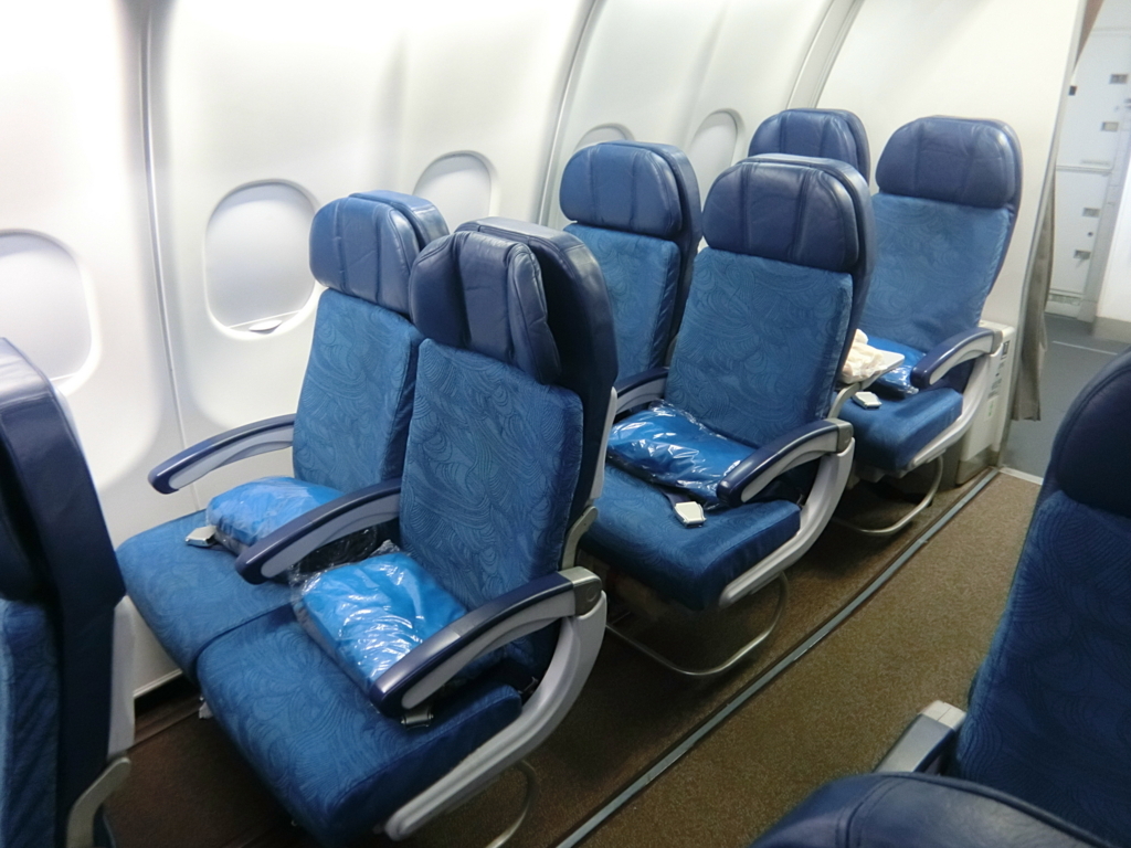 搭乗記 ハワイアン ホノルル⇒羽田 HA457 A332 エコノミー - 陸マイラーのぼやき