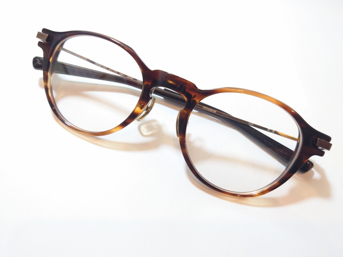 見た目よりスッキリしたフレーム フォーナインズNPM-141です！ - oogley raconter , rosita , stella のブログ