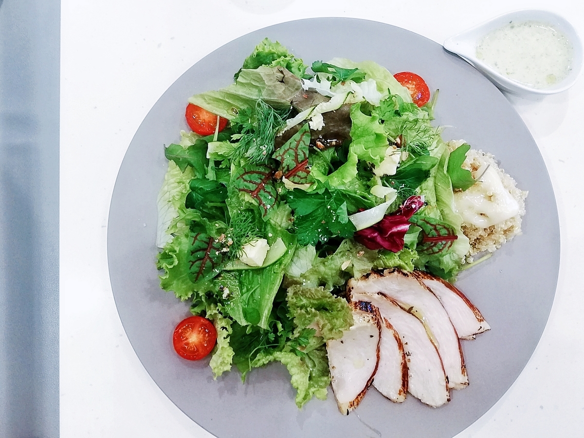 五感で楽しむサラダ【ICONIC STAGE cafe(アイコニックステージカフェ)】@東白楽 - ツレヅレ食ナルモノ