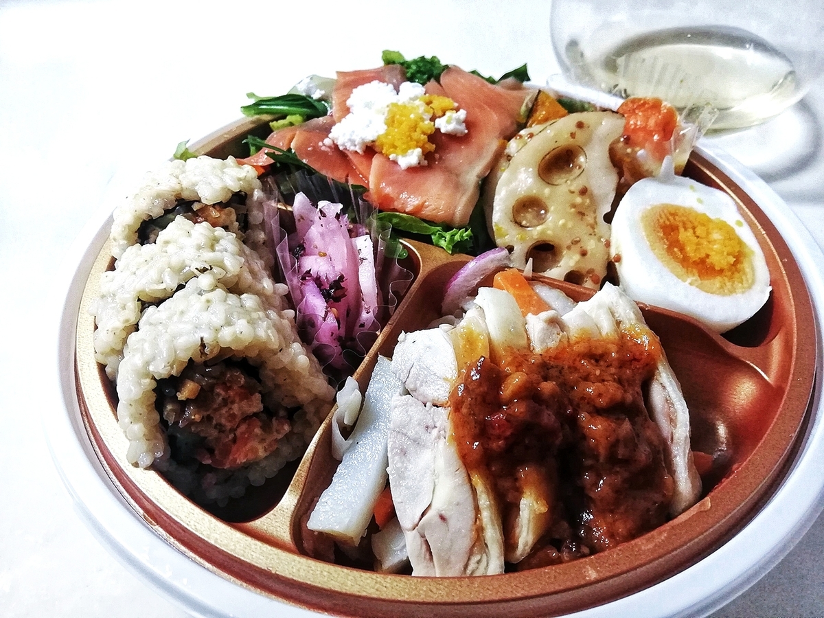 たっぷりコラーゲンが嬉しい RF1の｢美Salad bento｣ - ツレヅレ食ナルモノ