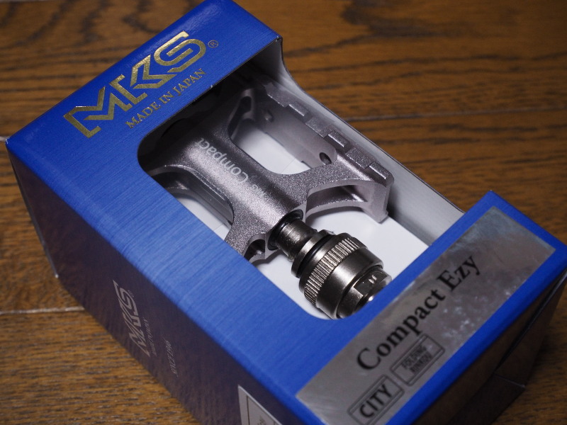 MKS(三ヶ島) 「Compact Ezy（グレー）」 - 旧いまここにあるもの