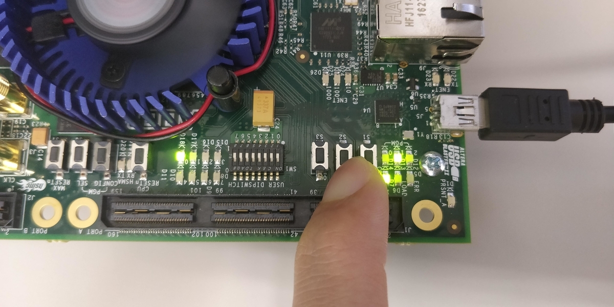 Cyclone V GT FPGA Development KitでLチカする - Otto V