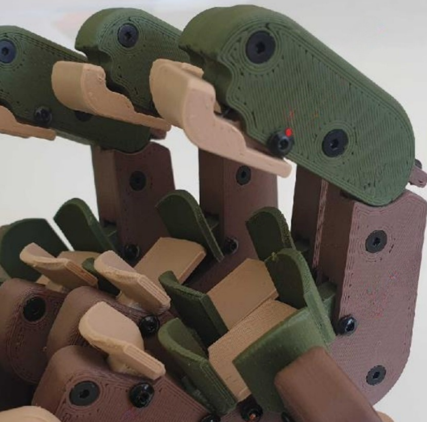 3Dプリンタ製のゲーミングキーパッドの後継機「Azeron Cyborg II」と「Azeron Cyborg II Compact」が新発売 ...