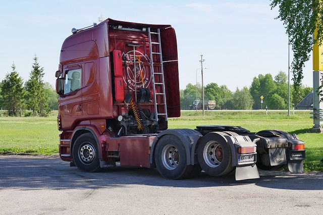 SCANIA Lift Axle Tractor Head - maido