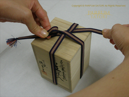 "Sanadahimo (Japanese Close-woven Samurai Ribbon) - パルファン サトリの香り紀行