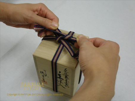 "Sanadahimo (Japanese Close-woven Samurai Ribbon) - パルファン サトリの香り紀行