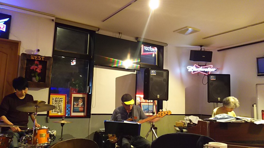 昨日の今日ですが@west - pen-jiroのブログ