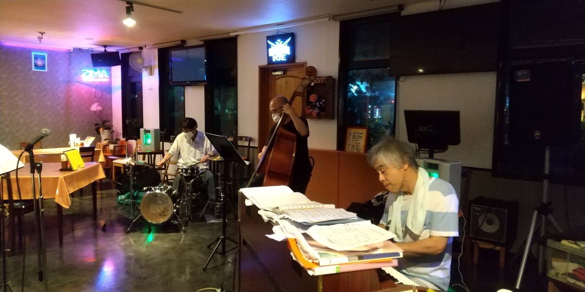 暑くて集中力が… so_fa+@west - pen-jiroのブログ