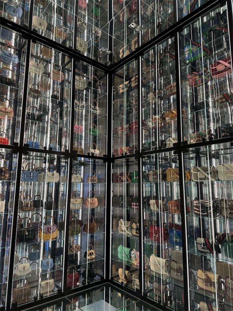 Gucci Ginza Flagship グッチ銀座フラッグシップ https://www.gucci.com/jp/ja/store ...