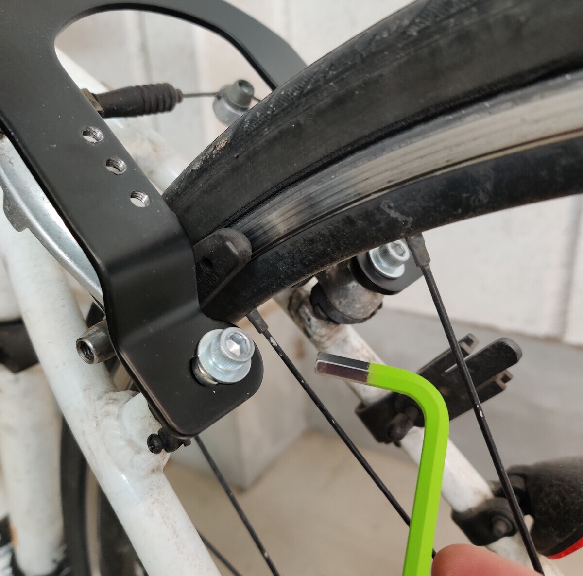 GIANT ESCAPE R3 2015の鍵をU字からボタン式リング錠に交換した GR-523 - peroon's diary