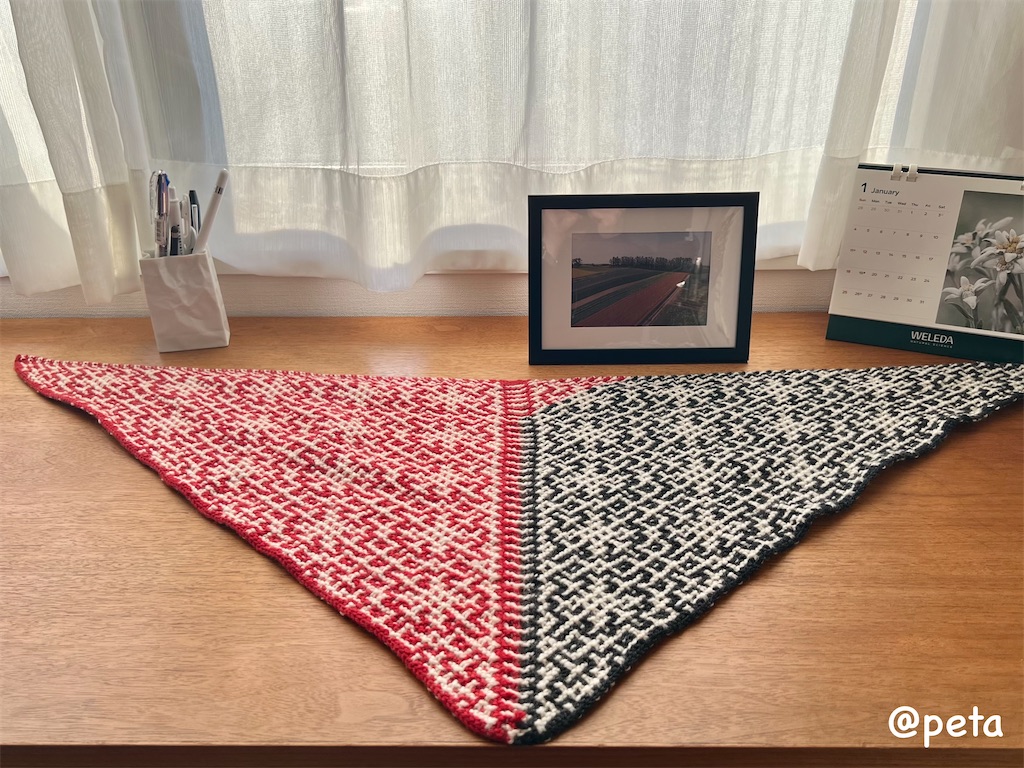 ノルディック柄のモザイク編み三角スカーフ - いえブログ by peta