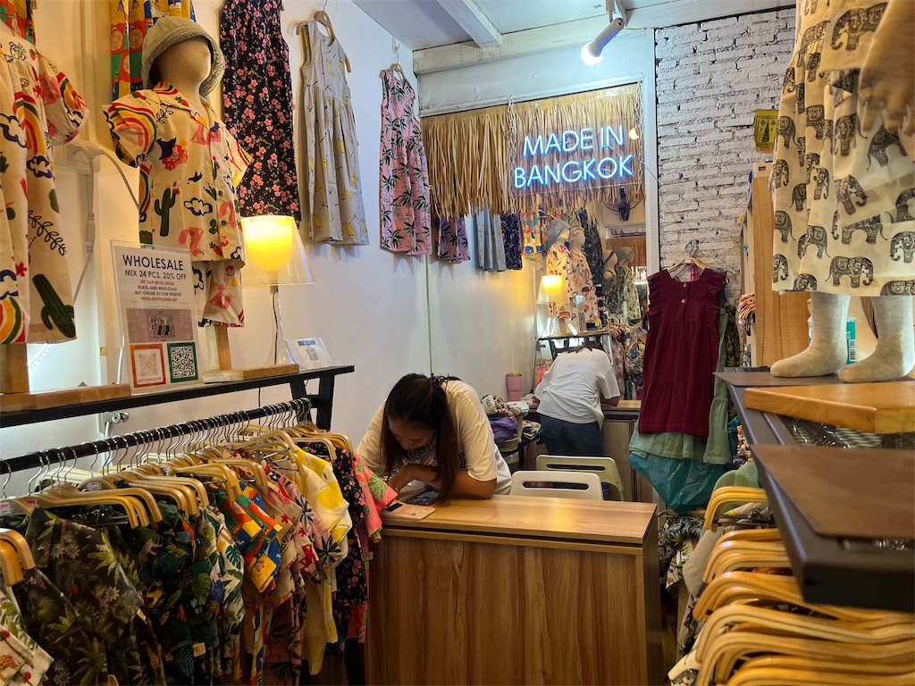 【hey pilgrim】可愛いベビー＆子ども服のお店 in チャトチャックウィークエンドマーケット - タイ在住ワーママの備忘録ブログ