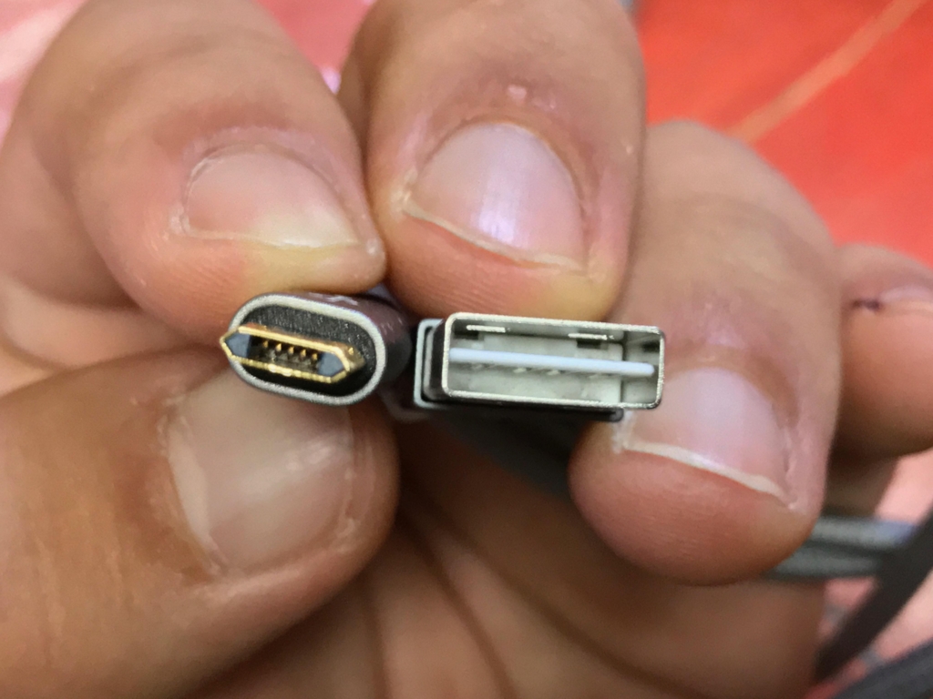 OmakerリバーシブルMicro USBケーブルの1週間使用レビュー！【レビュー】 - ぽんたが携帯電話をいじくってみる