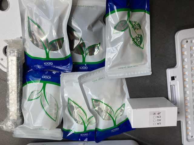 【レビュー】LED水耕栽培キットIDOO12株で野菜,花をおしゃれに!初心者おすすめ - ぽんこくらぶ