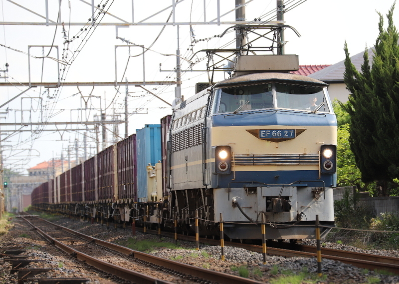 5/15 EF66-27/EF81-95 - 休日の屋根裏