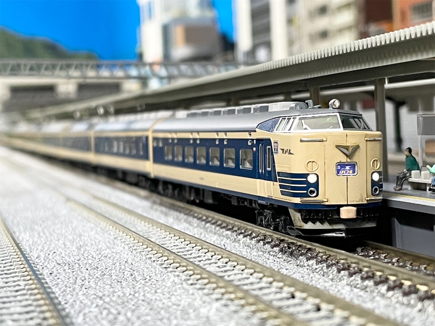KATO 583系を好みに近づけてみた - 休日の屋根裏