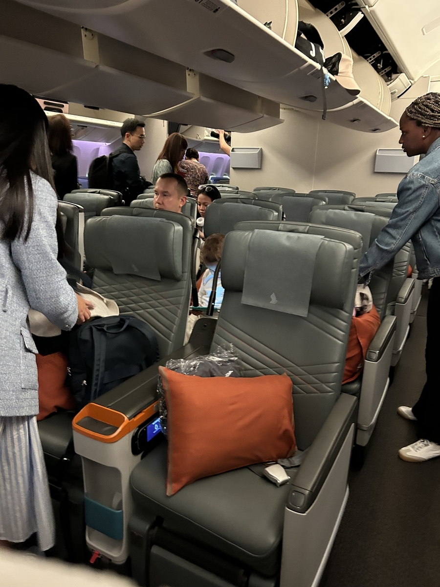 シンガポール航空搭乗記（SQ26便プレミアムエコノミークラス）ニューヨーク〜フランクフルト - 見る聞く食べる、刹那の徒然