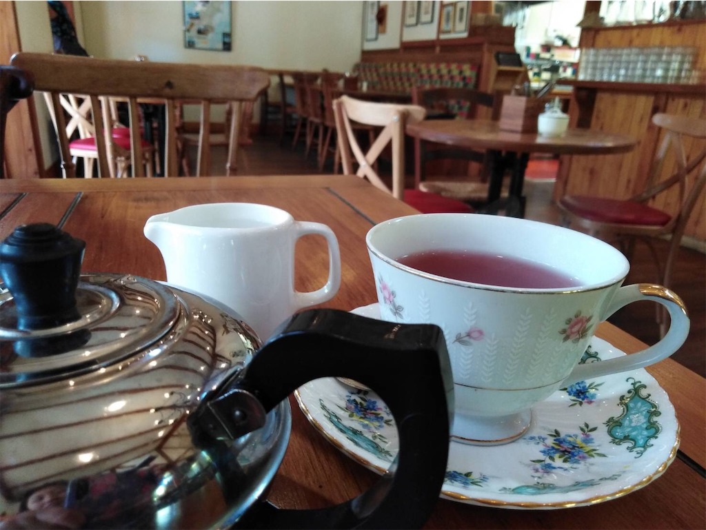 オシャレで個性的！Jester House Cafe（ジェスターハウスカフェ）へネルソンからドライブ！ - プケコのニュージーランドトラベル