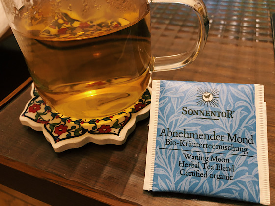 月夜を楽しむ：【SONNENTOR】Beautiful Magic Moon Tea - ぷれ子のおなか