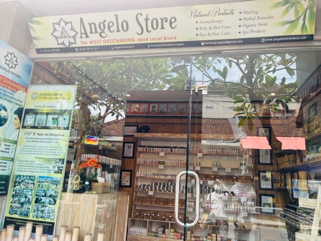 【子連れバリ旅行】ウブドの「Angelo Store」で化粧品を買ってみた - putritidurの日記
