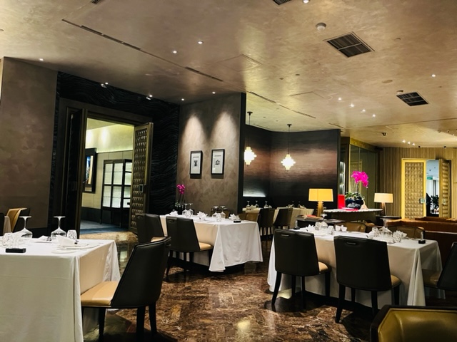 SCBDにあるフレンチレストラン「AMUZ」 - putritidurの日記