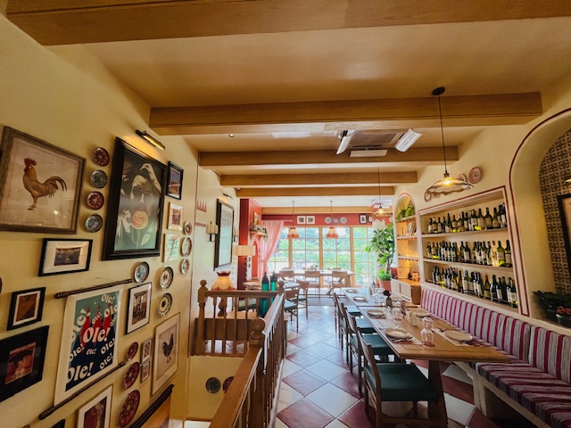 クニンガンの「One Satrio」にある日系スペイン料理レストラン「BARCELONA Dining and Bar」での子連れランチ ...