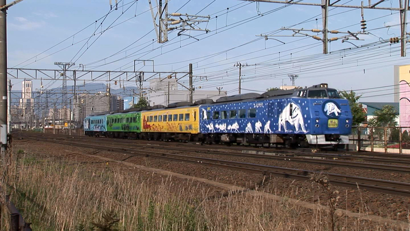 朝の苗穂で - ただいま鉄道写真スキャン中