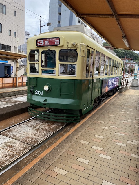 『遠い山並みの光』を辿る旅 - Ranun’s Library