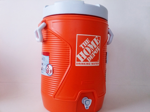 The Home Depot Water Jug - REDNECK ANTIQUES めくるめくアメリカ雑貨の世界