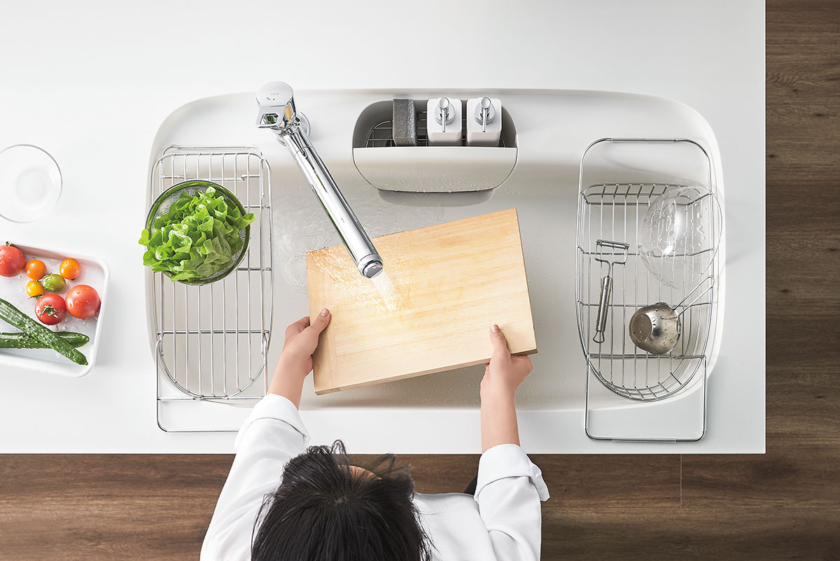 LIXIL（リクシル）のシステムキッチンの特徴と価格、リシェルSIなどのリフォーム実例と費用も紹介！ - リフォームタイムズ【SUUMO】-リフォーム・リノベーションのプロが発信する情報-