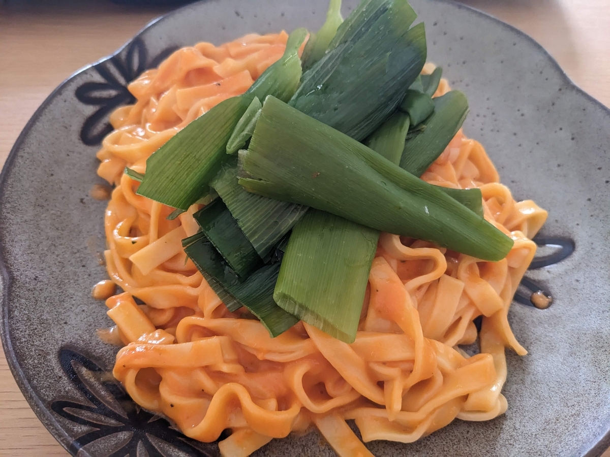 『もちっと生パスタ』＋ネギ - リアル60代&70代