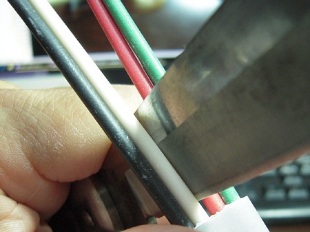 第一種電気工事士技能試験 VVF1.6-4Cの剥き方 - ライダーの思いつき