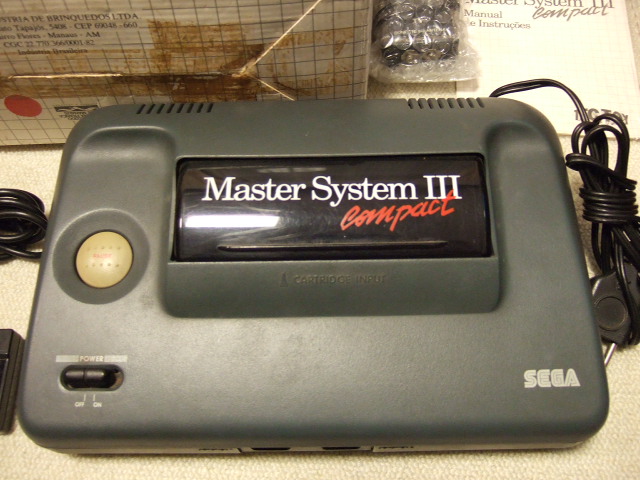 【南米/MS】 Master System III Compact (発売時期不明) ≪Tec Toy≫ - ぴこぴこ i FEEL ...