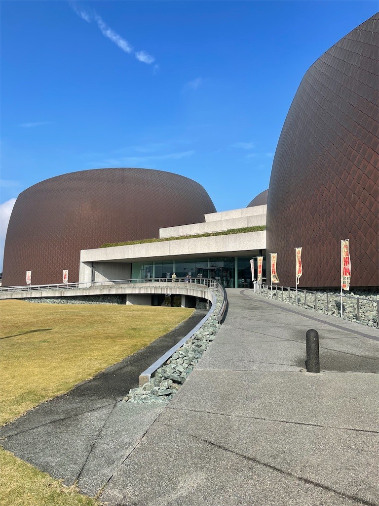 舞台「日本人のへそ」あかがねミュージアム - 思うがままに、本と漂い( ´ `)☆