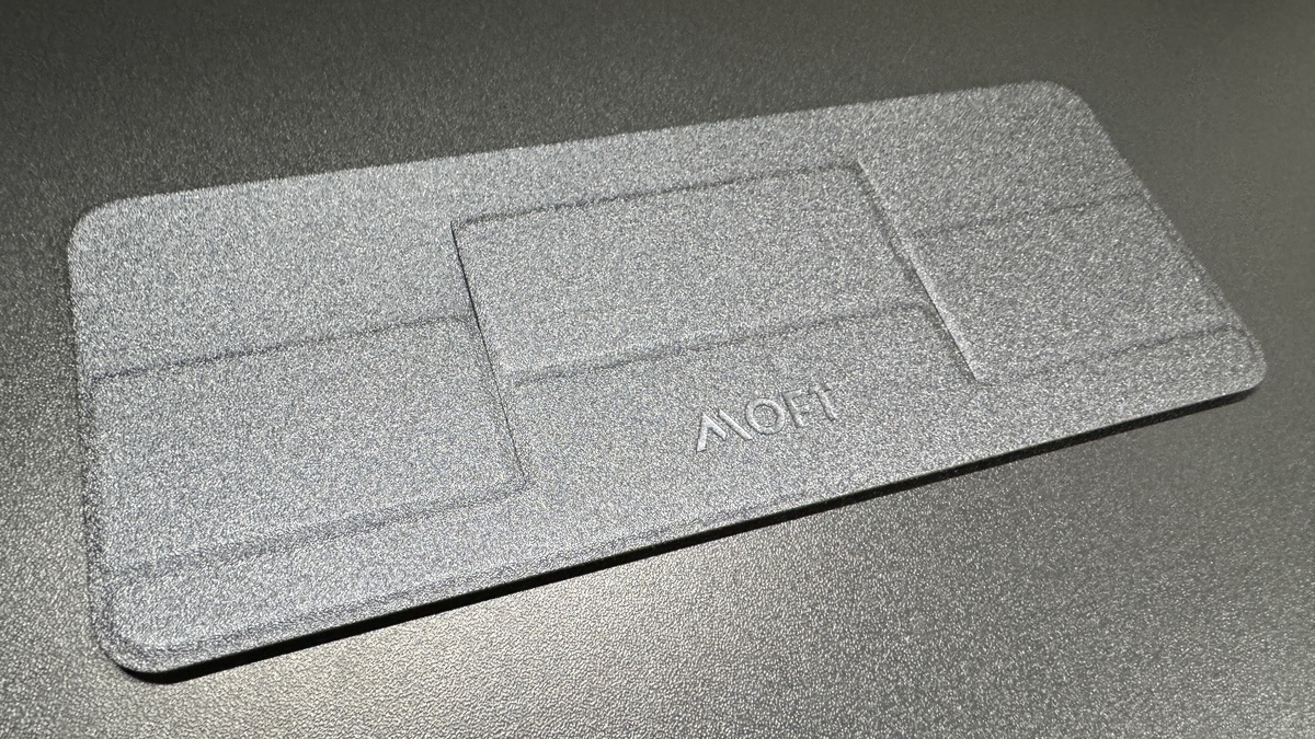 たった 3mm の紙がノートパソコンのタイピングを劇的に改善！「MOFT MINIノートパソコンスタンド」 - 週末はじめました。