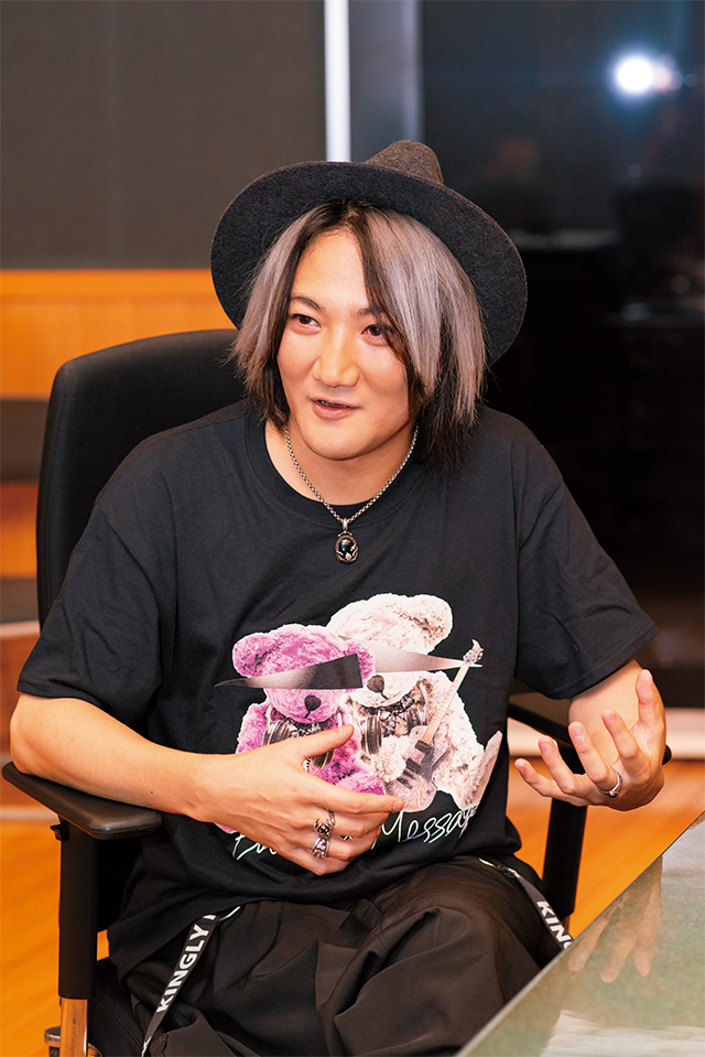 インタビュー：KATSU（angela）〜この世界に入ったときに“アニメ・ソングに命を捧げよう”と決めたんです【特集アニメ・ソングの最前線】 - サンレコ 〜音楽制作と音響のすべてを届けるメディア