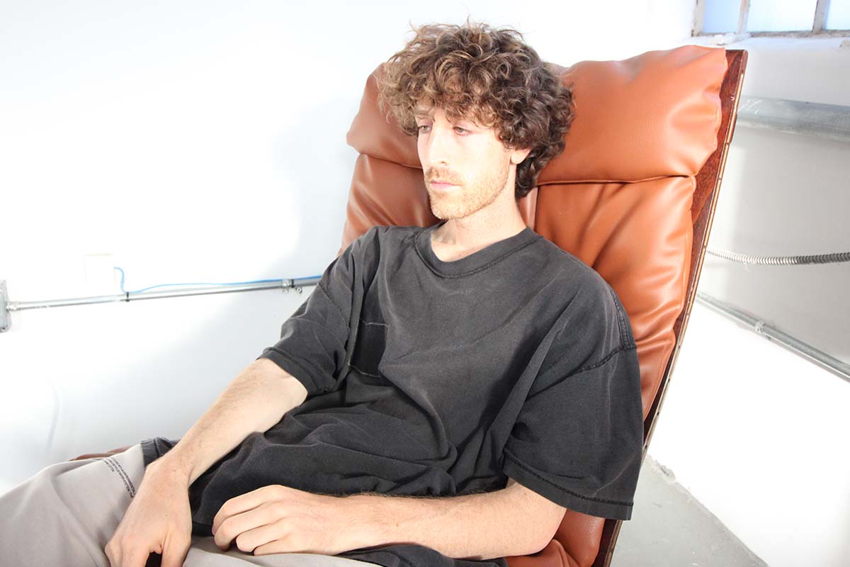 Sam Gendel（サム・ゲンデル）〜サックスやギター、ピアノもこなすマルチ奏者｜Beat Makers Lab Vol.109 - サン ...