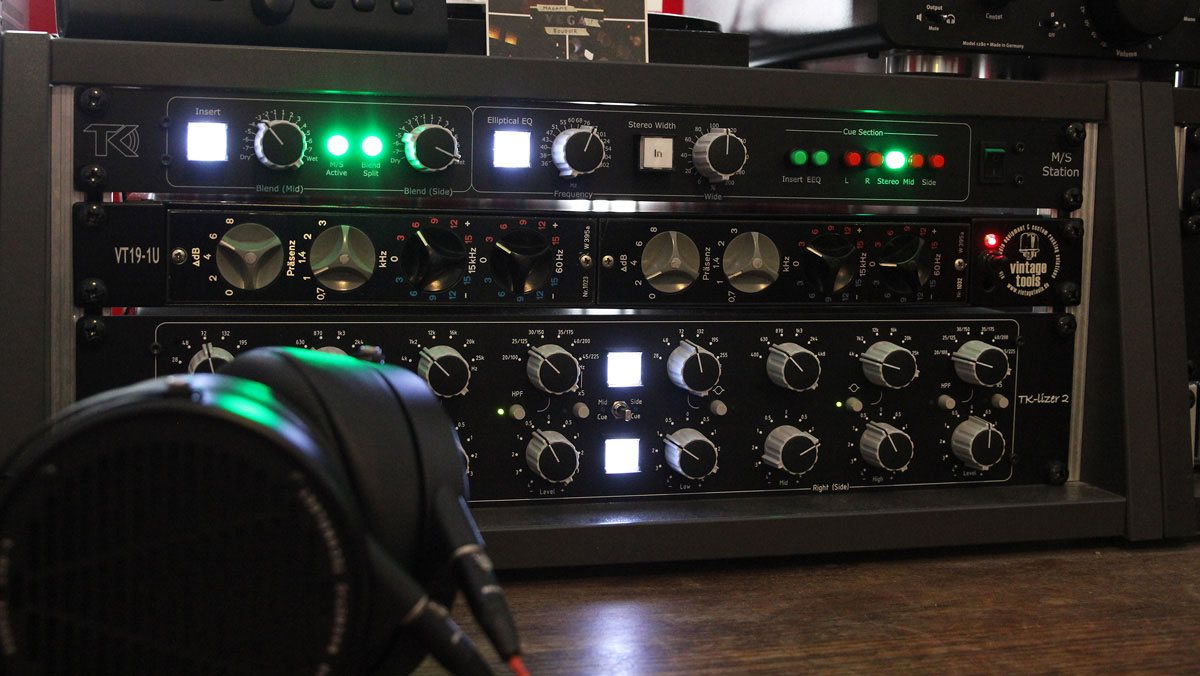 アウトボードと組み合わせてM/S＆パラレル処理を可能にするTK audio MS Station - サンレコ 〜音楽制作と音響のすべてを ...