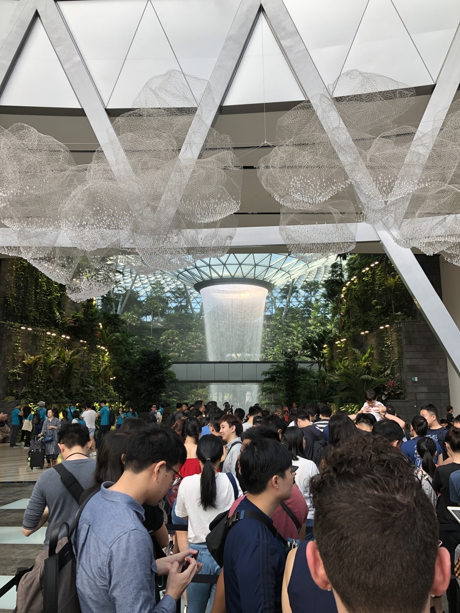 シンガポールの新しいApple Store。Jewel Changi Airportにオープンした新しいStoreに行ってきた ...